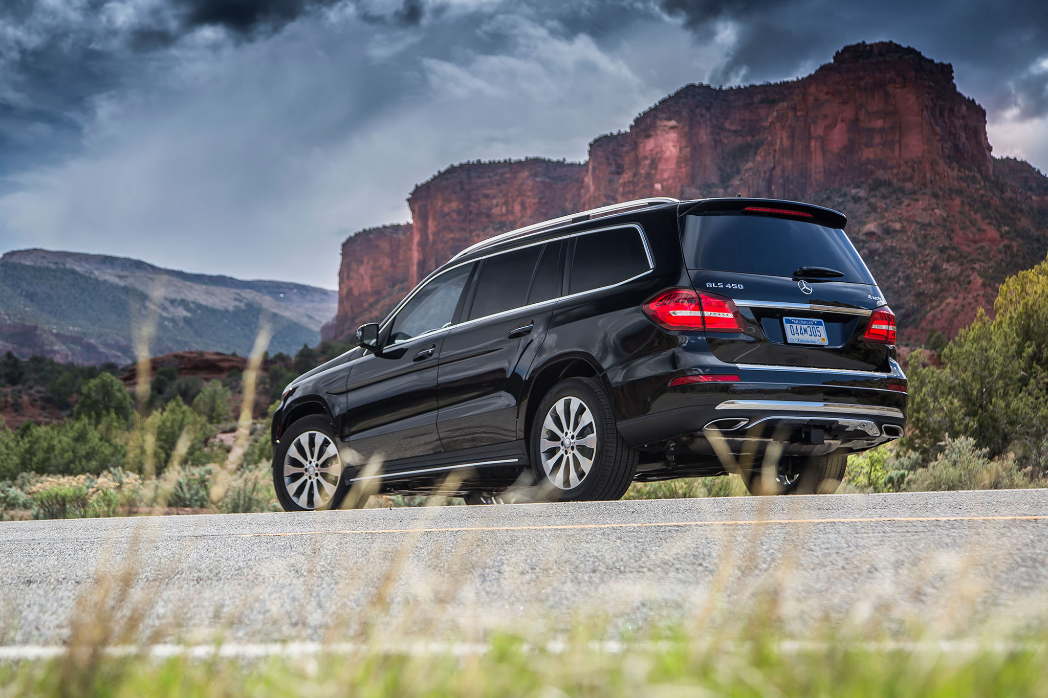 Mercedes Benz GLS 2017 – L'annuel de l'automobile