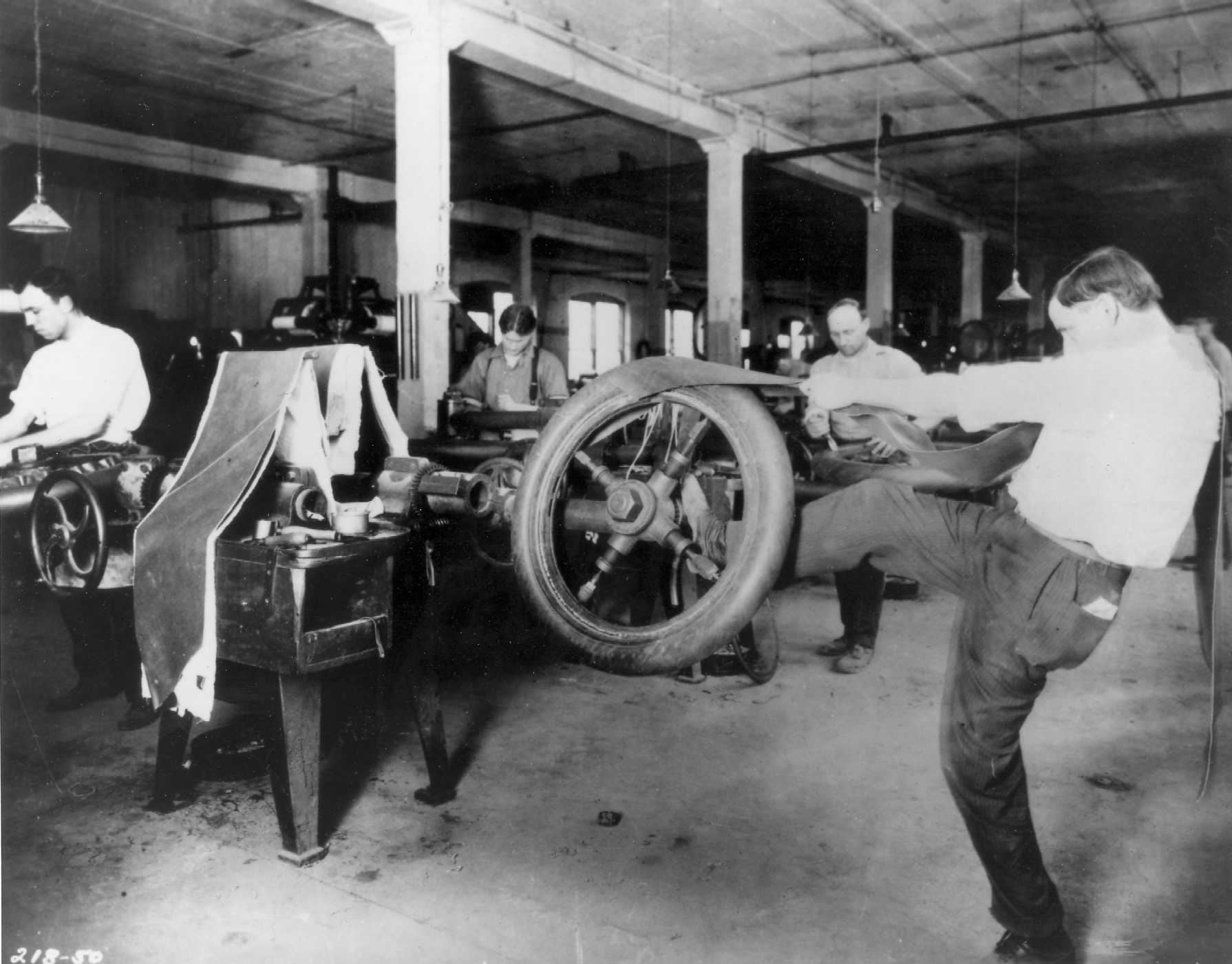 29 décembre 1800 – naissance de Charles Goodyear – L'annuel de l'automobile