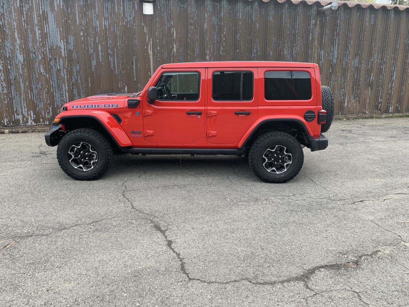 Jeep Wrangler 4xe – template - Car and truck parts