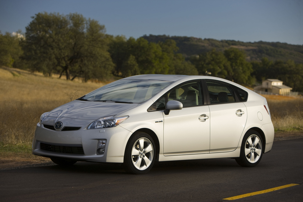 Toyota Prius 2013 – L'annuel de l'automobile