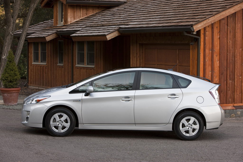 Toyota Prius 2013 – L'annuel de l'automobile
