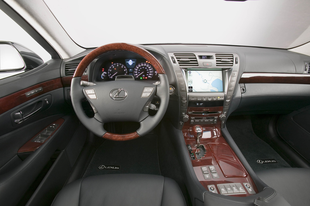 Lexus LS 2012 – L'annuel de l'automobile