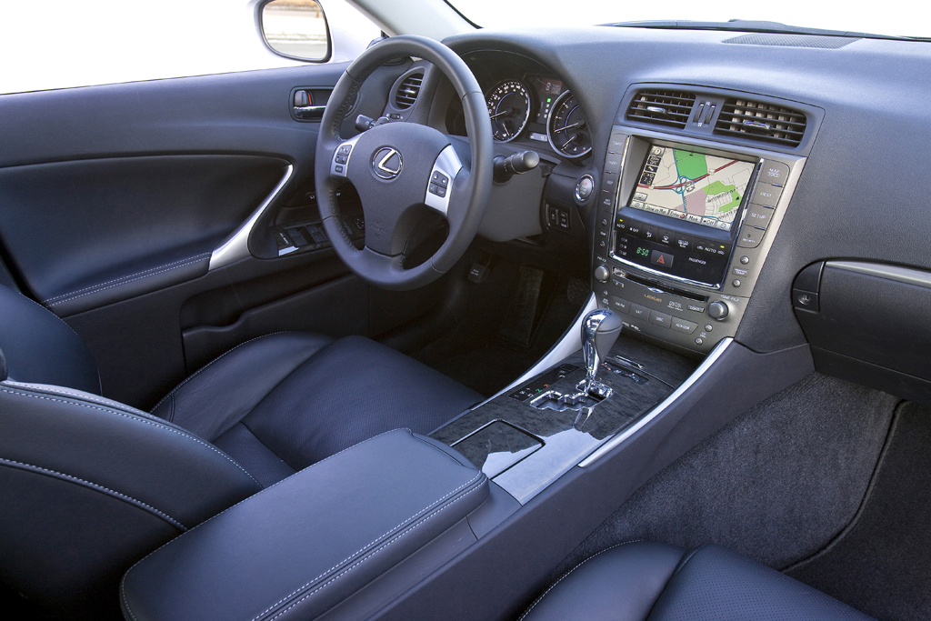 Lexus IS 2012 – L'annuel de l'automobile