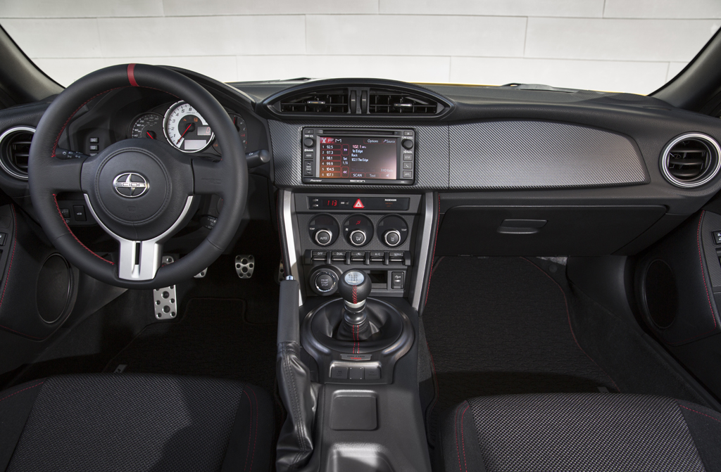 Scion FRS 2014 – L'annuel de l'automobile