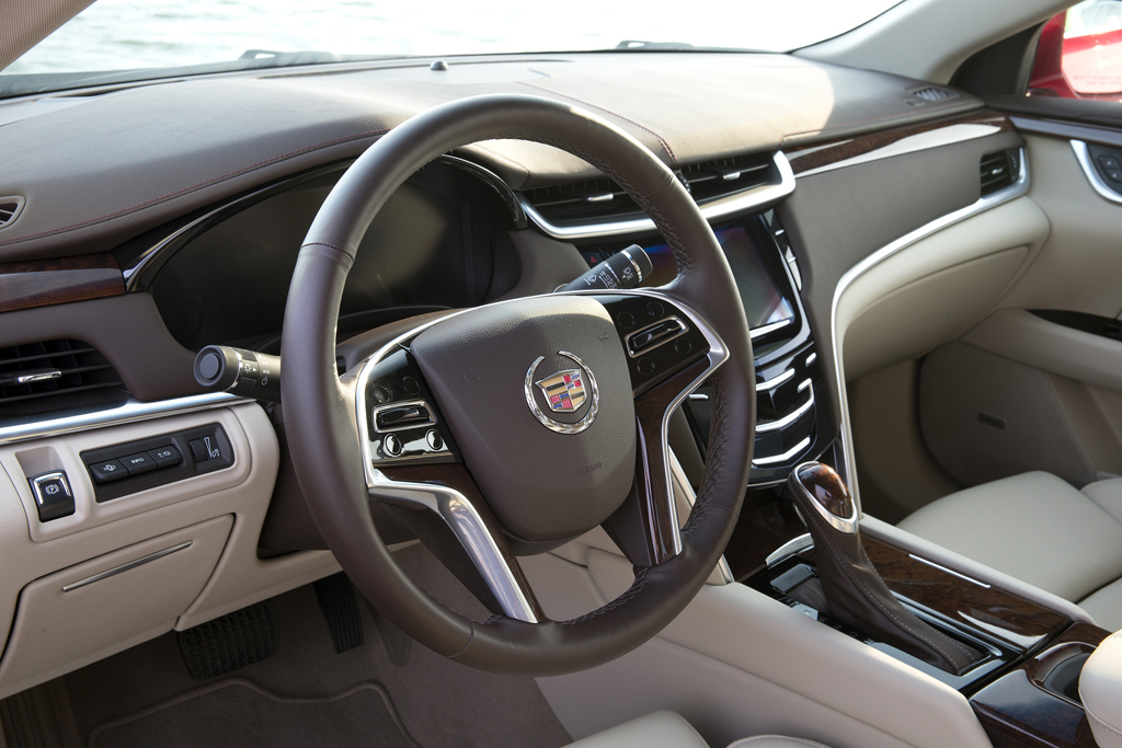 Cadillac XTS 2015 – L'annuel de l'automobile