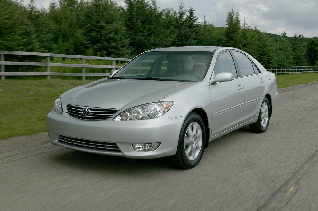 Toyota Camry 2005 – L'annuel de l'automobile