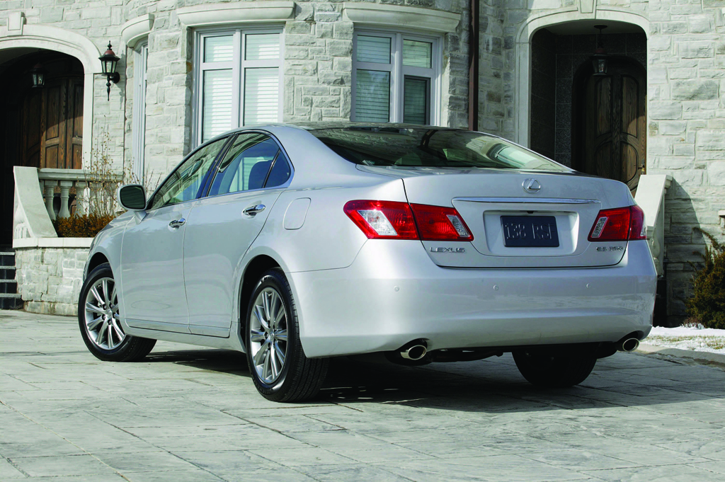 Lexus GS 2008 – L'annuel de l'automobile