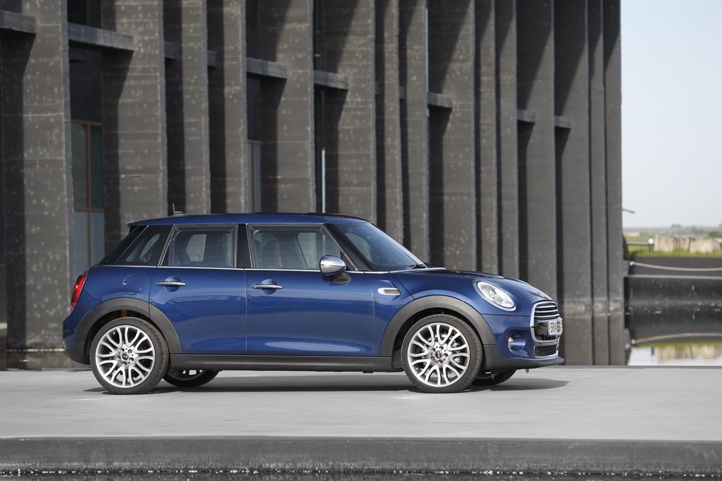 MINI Cooper 2015 – L'annuel de l'automobile