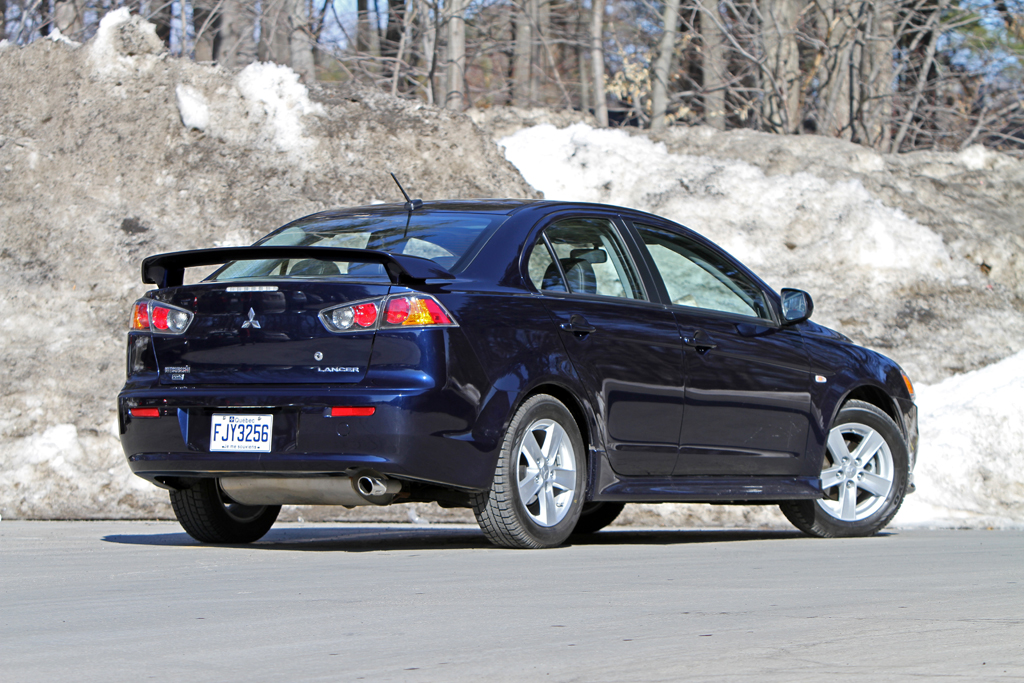 Mitsubishi Lancer 2015 – L'annuel de l'automobile