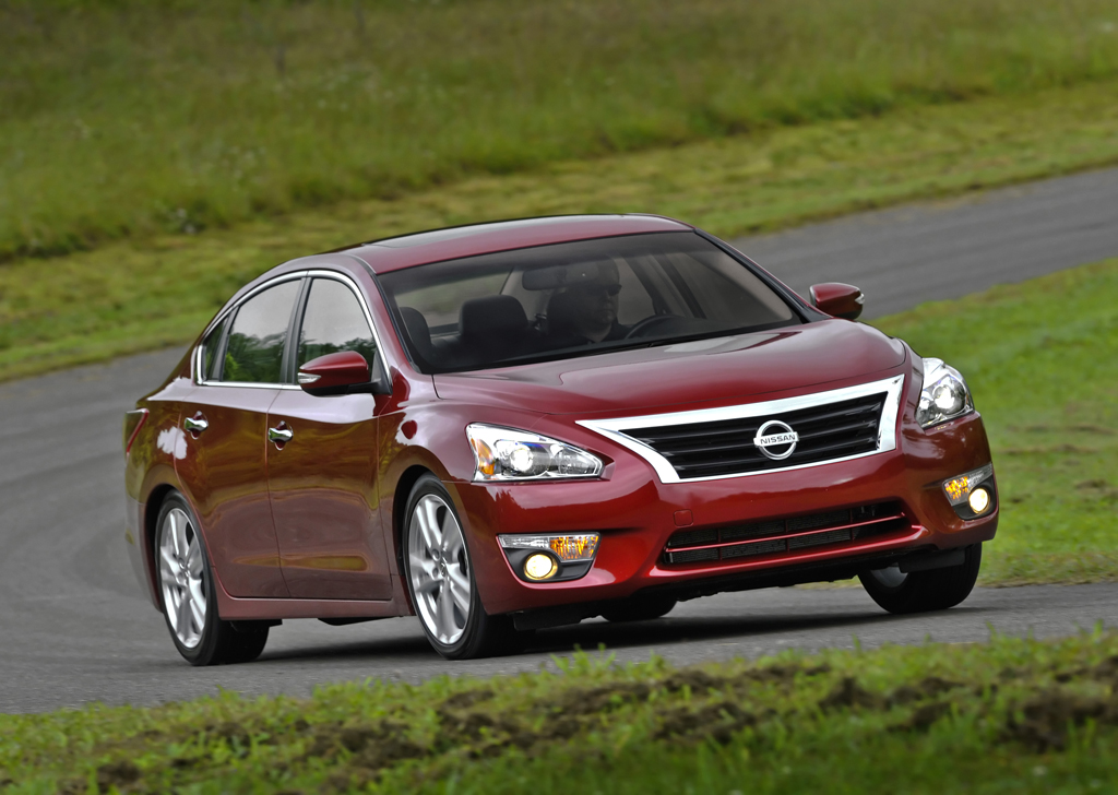Nissan Altima 2013 – L'annuel de l'automobile