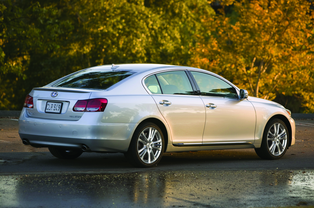 Lexus GS 2009 – L'annuel de l'automobile