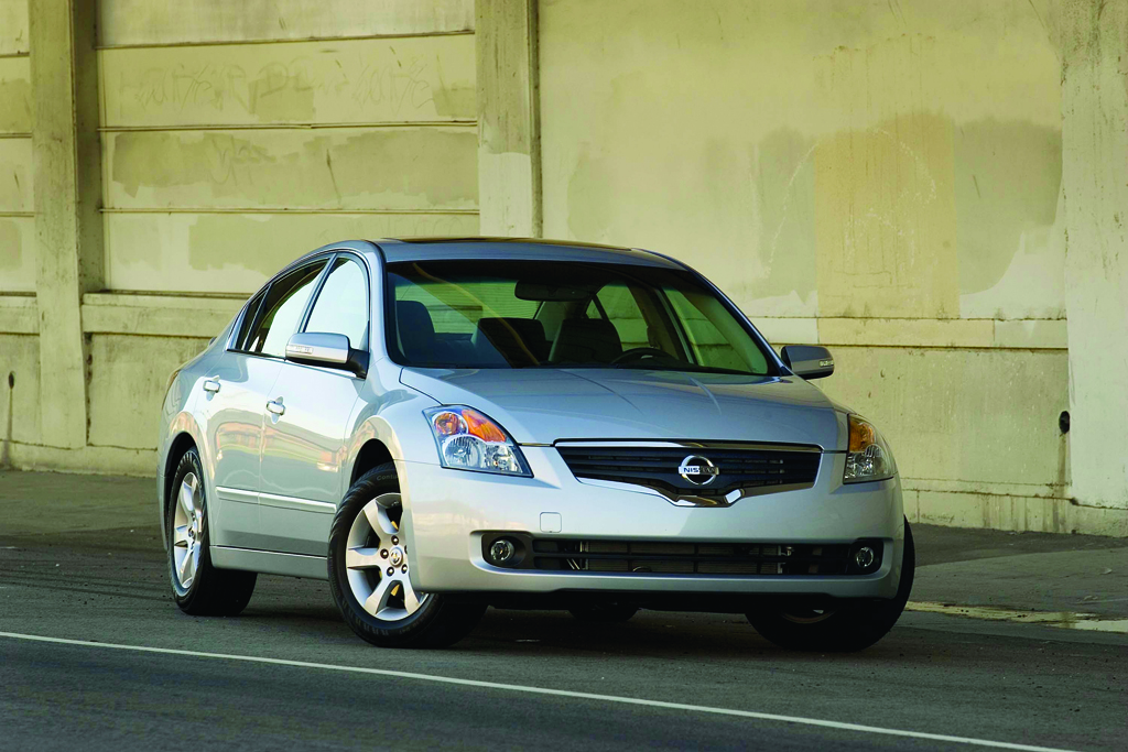 Nissan Altima 2010 – L'annuel de l'automobile