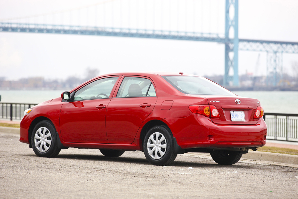 Toyota Corolla 2013 – L'annuel de l'automobile