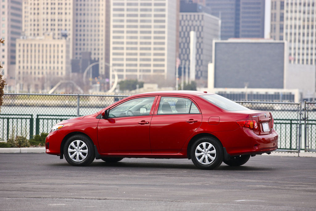 Toyota Corolla 2013 – L'annuel de l'automobile