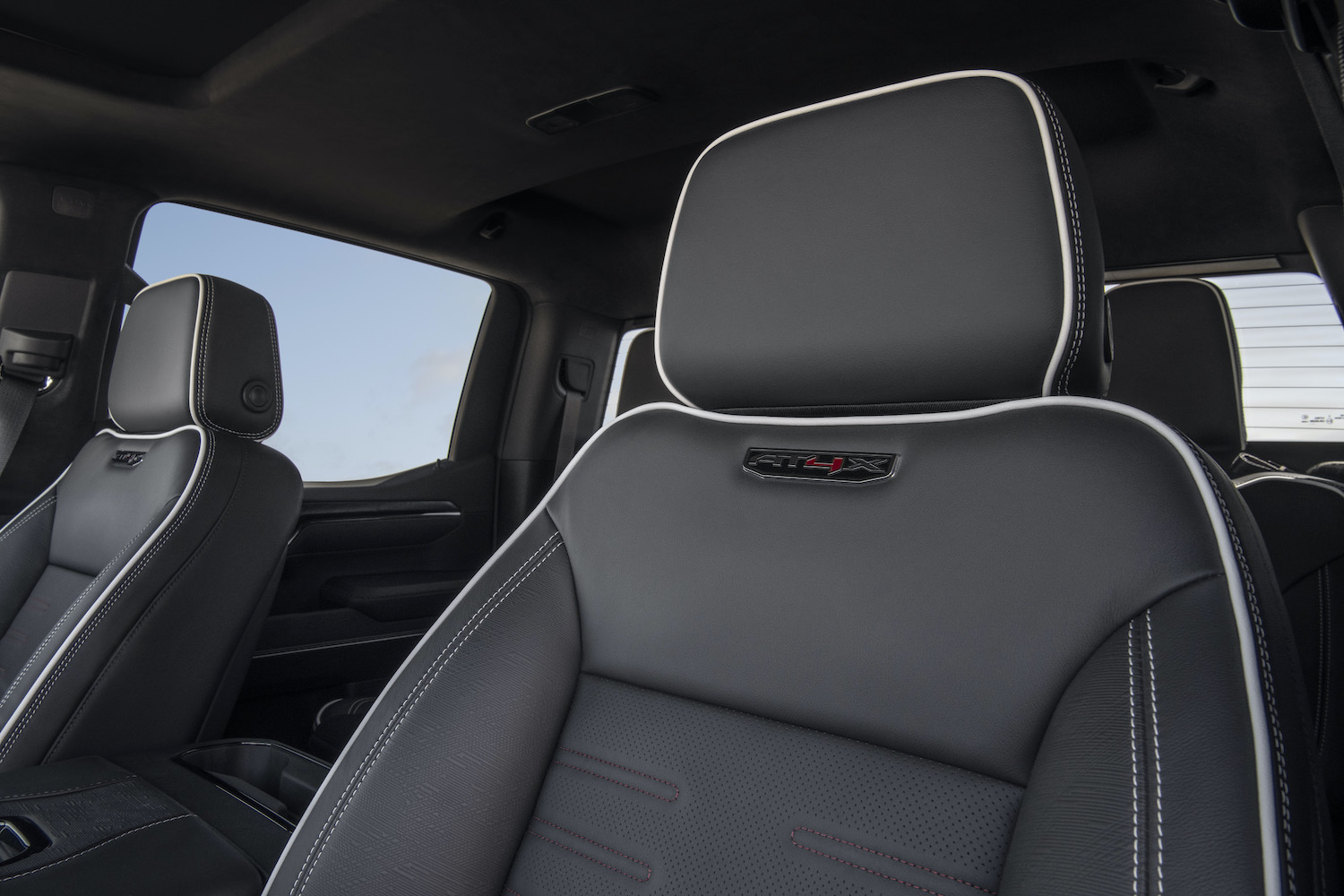 GMC Sierra Denali Ultimate et AT4X – L'annuel de l'automobile