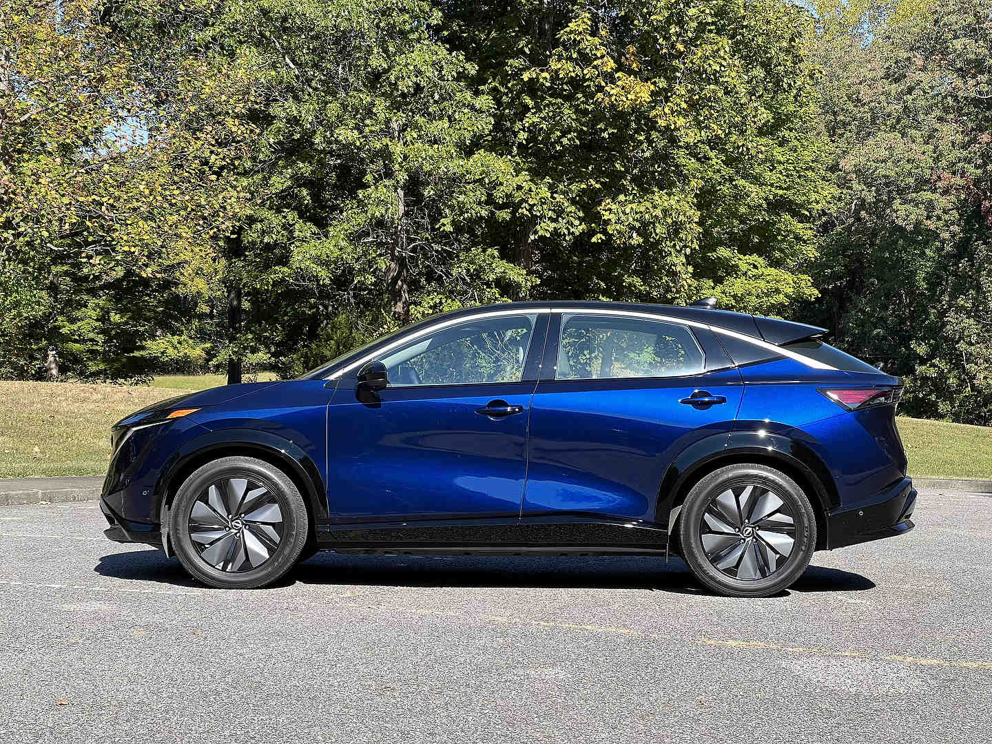 Nissan Ariya 2023 : Un VUS électrique parfaitement moyen – L'annuel de ...