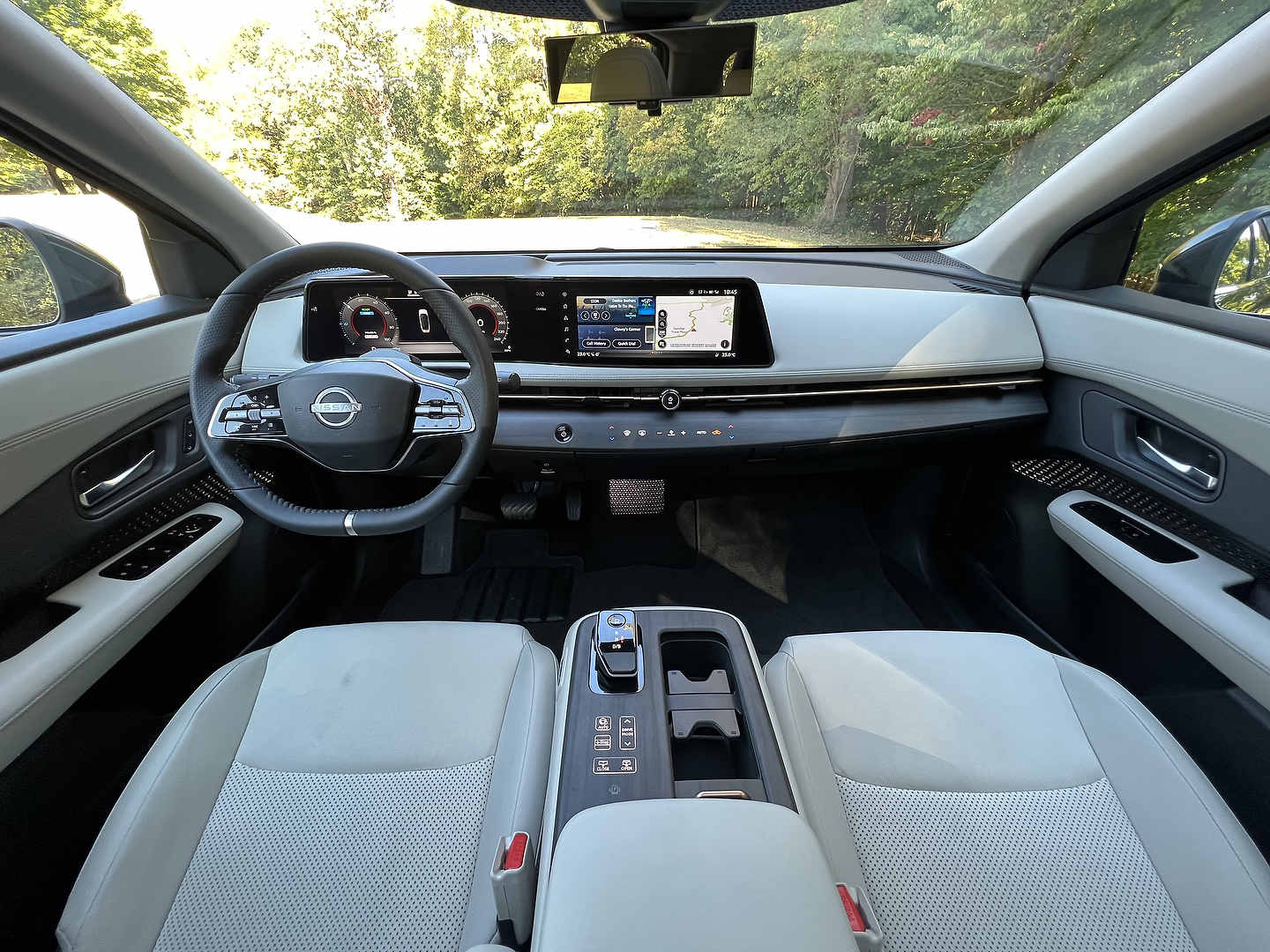 Nissan Ariya 2023 : Un VUS électrique parfaitement moyen – L'annuel de ...