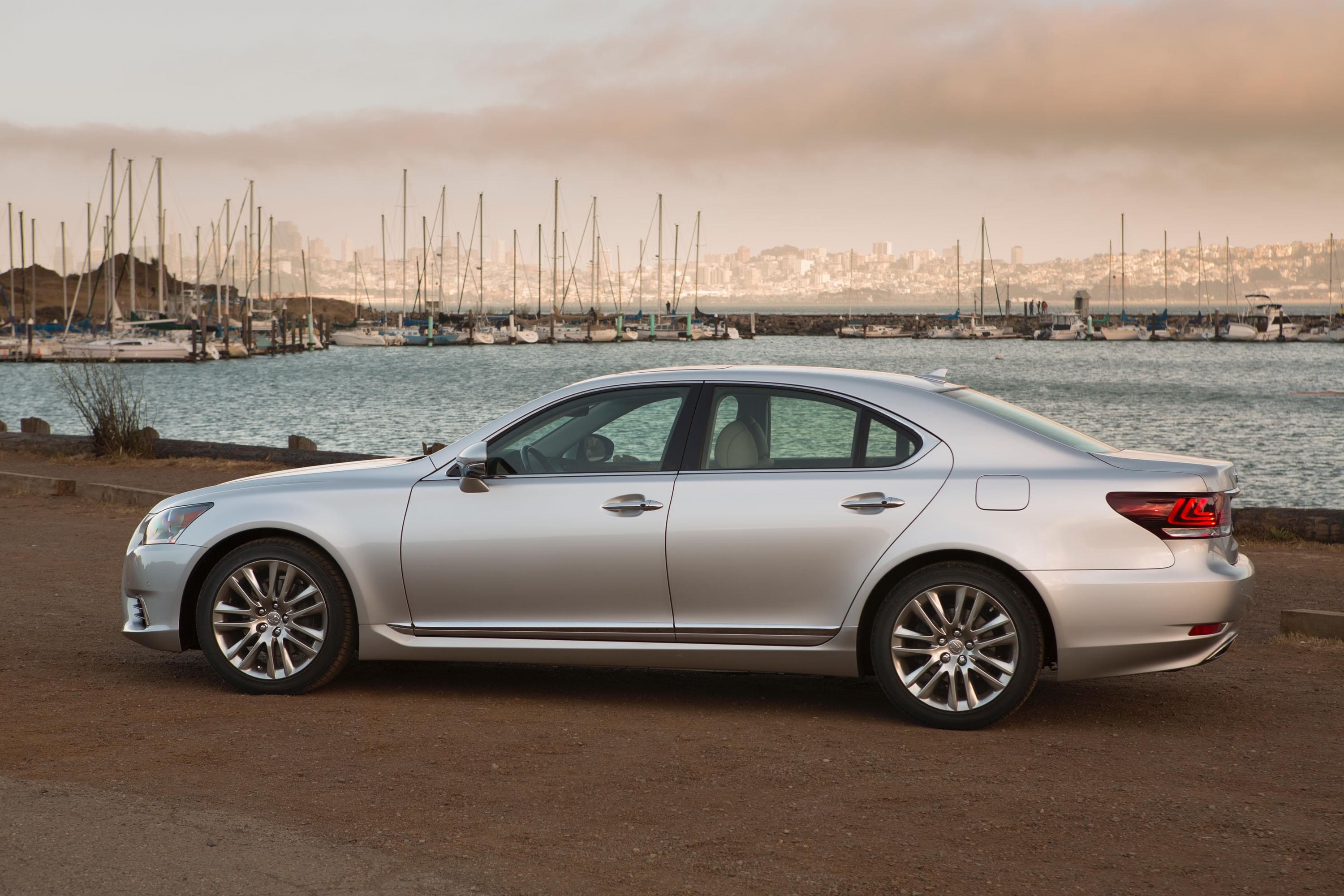Lexus LS 2011 - 2016 – L'annuel de l'automobile